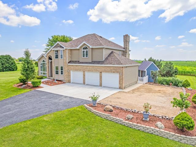1758 N 44th Road