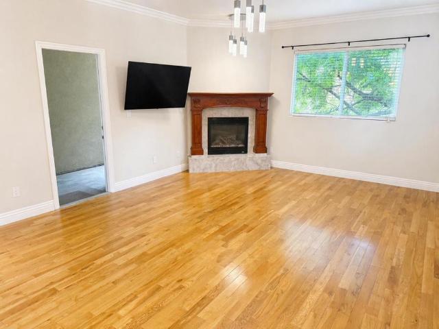 1758 Cross Way 280