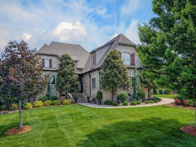 1758 Pearl Ave, Cookeville, TN 38506