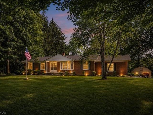 17590 Vermont St, Grafton, OH 44044