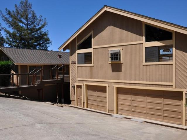 17590 Holiday Dr, Morgan Hill, CA 95037