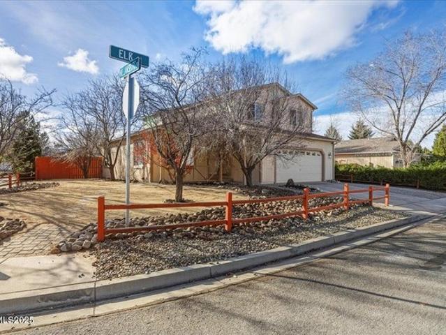 17598 Elk Ct, Reno, NV 89508