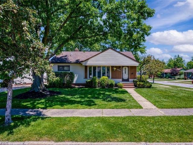 1759 Chelmsford Rd, Mayfield Heights, OH 44124