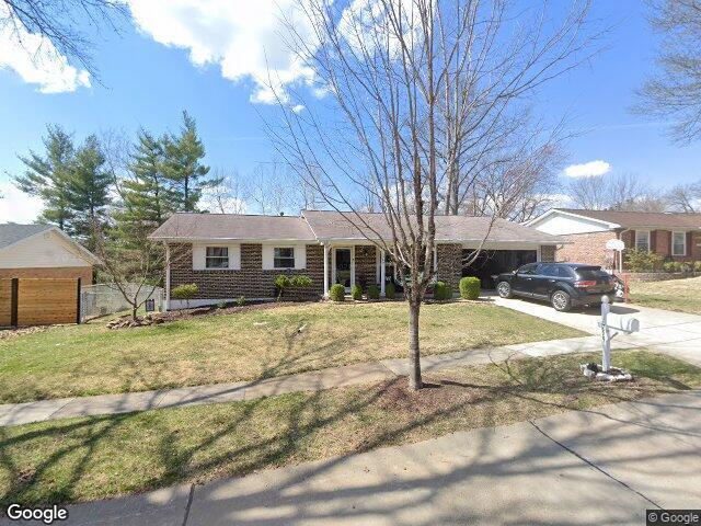 1759 Heffington Dr, Chesterfield, MO 63017
