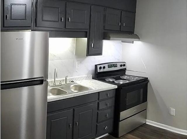 1759 Louisville St, Starkville, MS 39759