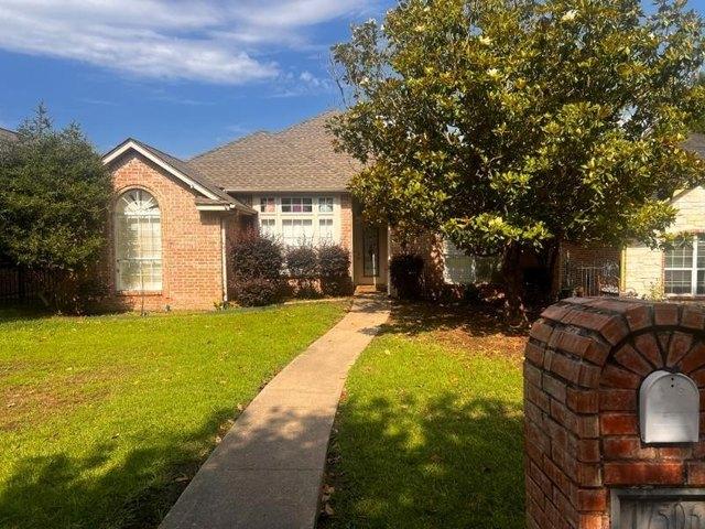 17506 Country Club Dr, Kemp, TX 75143