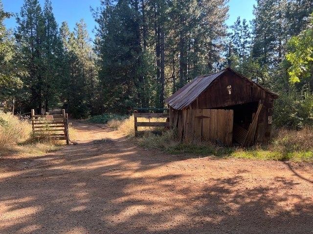 17506 Lowell Hill Rd, Grass Valley, CA 95945