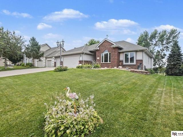 17509 Walnut St, Omaha, NE 68130
