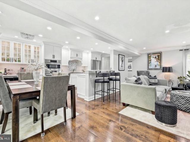 1750 Oakwood Ter Apt 17A, Narberth, PA 19072
