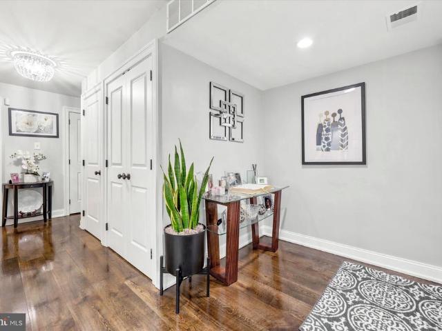 1750 Oakwood Ter # 17A
