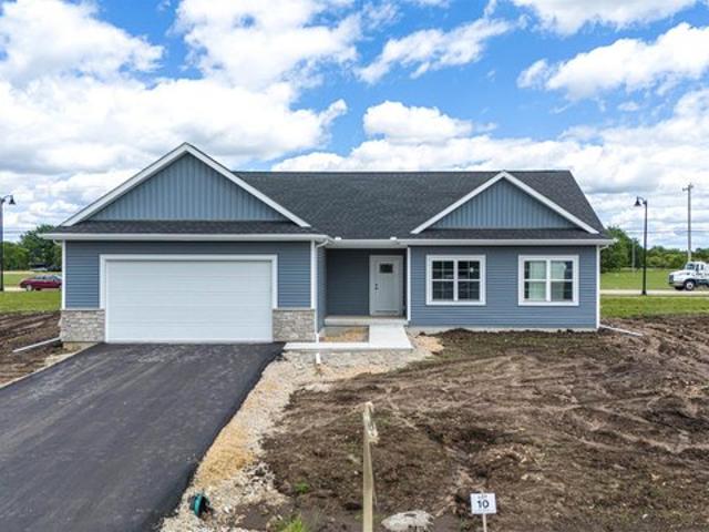 1750 E Kyle Cir, Beloit, WI 53511