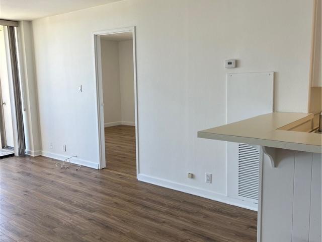 1750 E Ocean Boulevard 1103