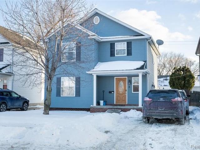 1750 E Woodruff Ave, Hazel Park, MI 48030