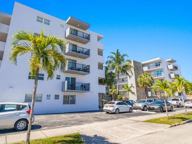 1750 Jefferson St Apt 507, Hollywood, FL 33020