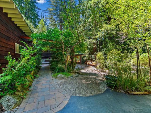 1750 Lakeside Drive