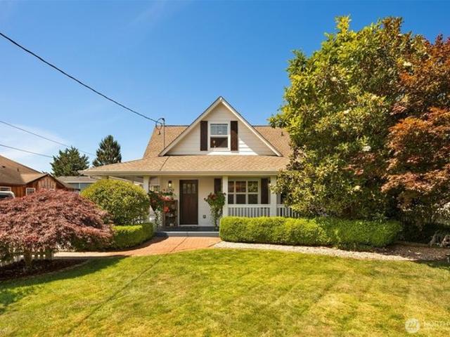 1750 Pioneer St, Enumclaw, WA 98022