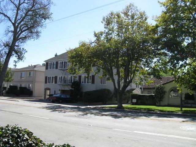 $1750 / 1br 700ft² *Large One bedroom with Deck