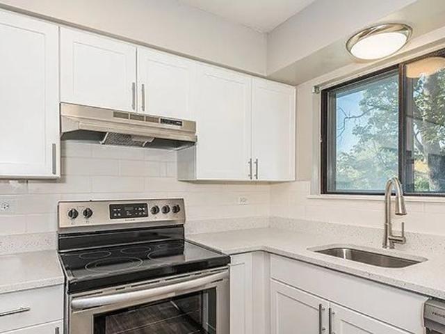 1750 22nd St, Wheaton, IL 60189