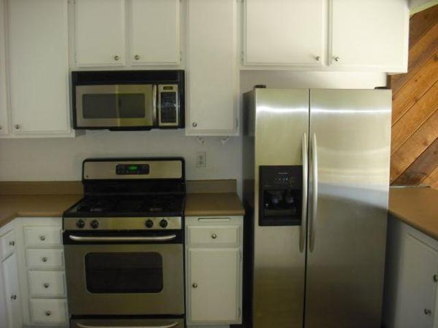 $1750 / 2br 1396ft² 2494 Dockson Port Hueneme map