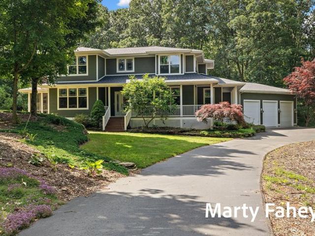 17150 Majestic Ridge Ct, West Olive, MI 49460