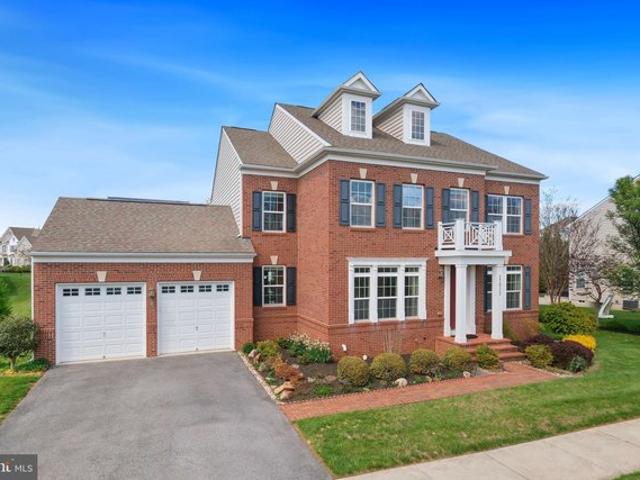 17511 Toboggan Ln, Rockville, MD 20855