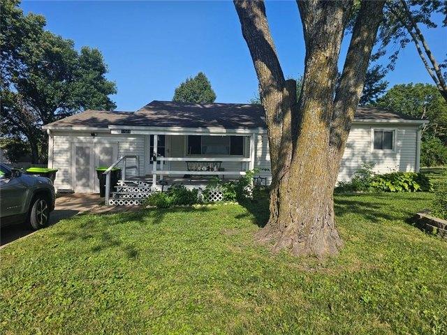 17511 Montgall Dr, Belton, MO 64012