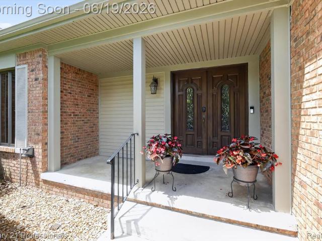 17517 Ellen Drive
