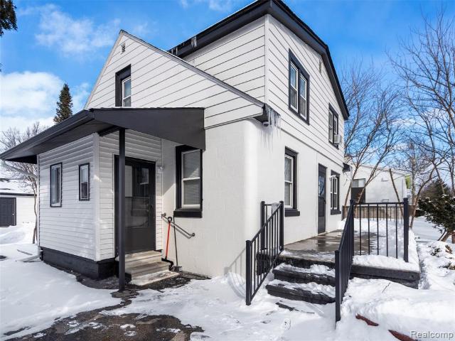 1751 e woodward heights boulevard