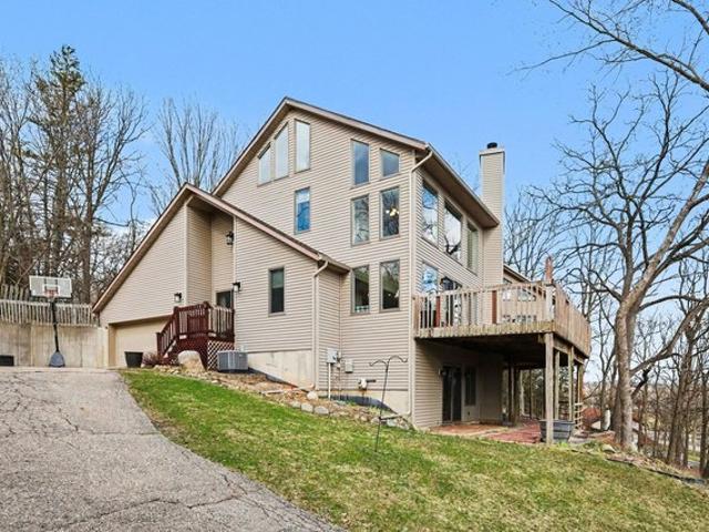 1751 Gee Dr SE, Lowell, MI 49331