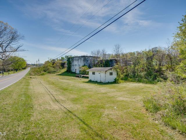 1751 Highway 11e