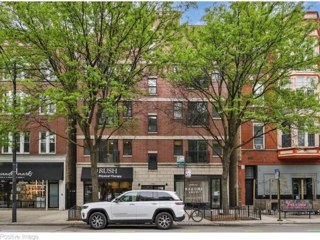 1751 W Division St Apt 2E, Chicago, IL 60622