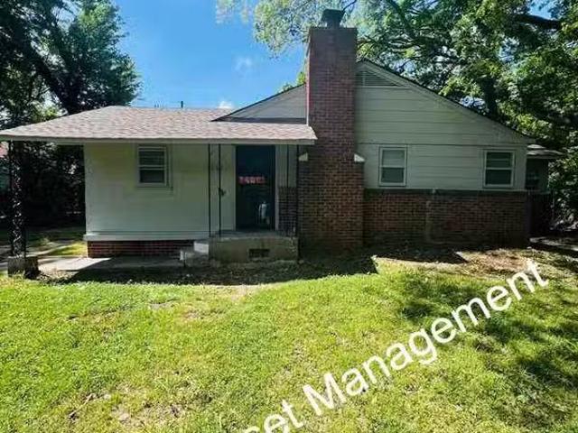 1751 Warner Avenue 1 1751 Warner Ave