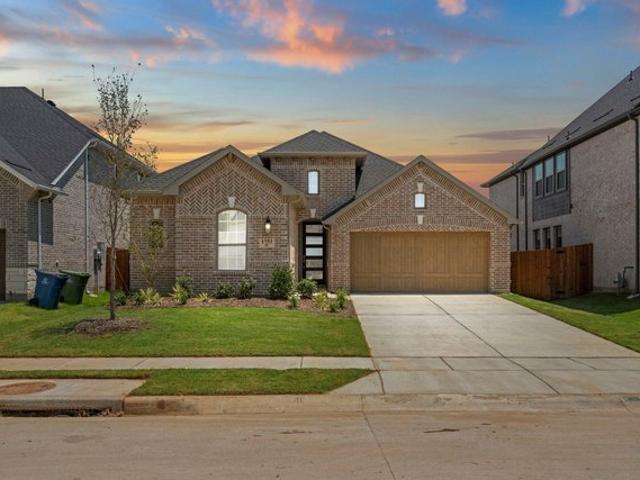 1752 Monarch Haven Way, Oak Point, TX 75068