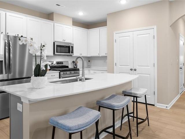 1752 Hidalgo Dr, Boiling Springs, SC 29316