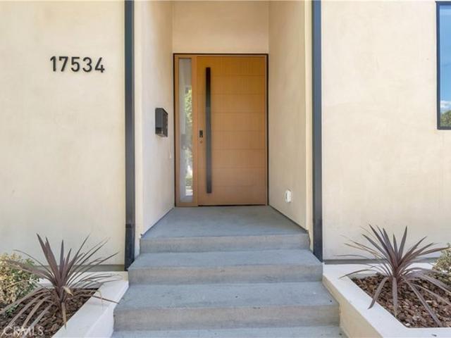 17534 Collins St, Encino, CA 91316