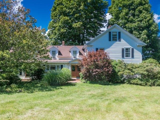 1753 S East St, Amherst, MA 01002