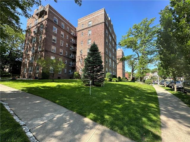 175 06 Devonshire Road, Unit 4C