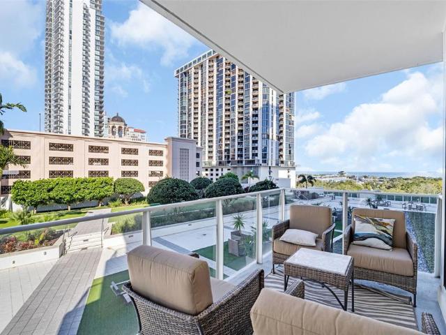 175 1st St S, Unit 702, St. Petersburg, FL 33701 | MLS #TB8467 | Compass