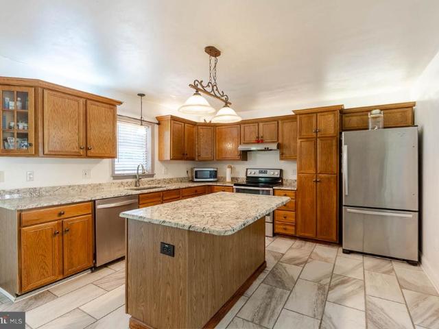 175 Creekside Lane