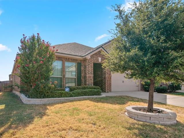 175 Aster Dr, Sanger, TX 76266