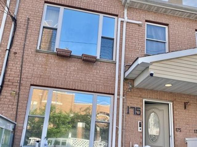 175 Beach 29 St, Far Rockaway, NY 11691