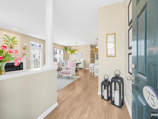 175 George Russell Way