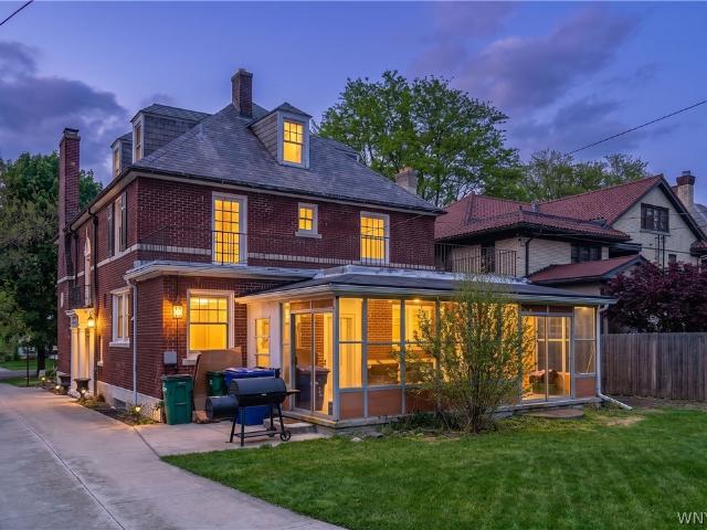 175 Depew Avenue