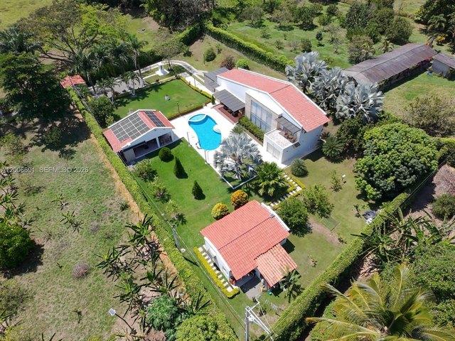 175 # Finca, FL
