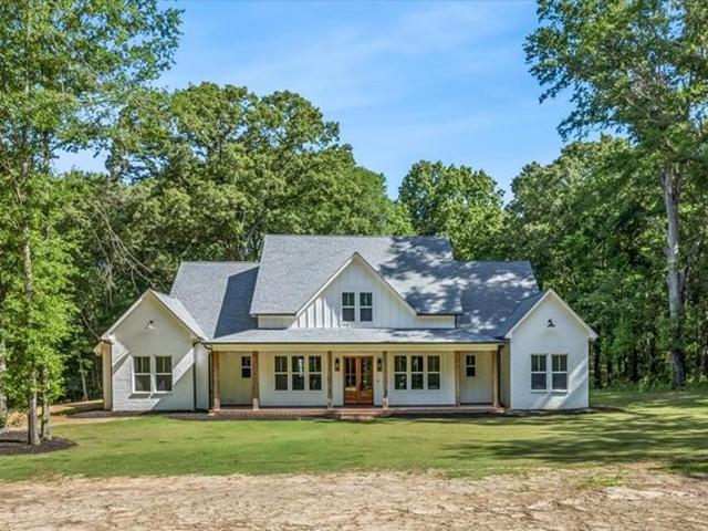 175 Fulmer Rd, Como, MS 38619