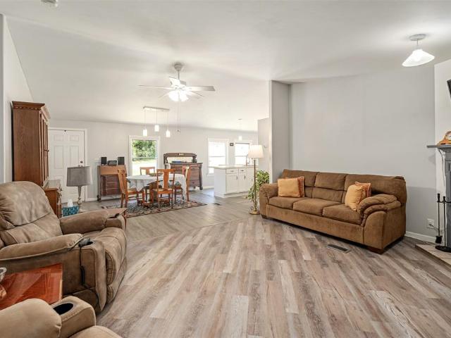 175 Kings Row, Malakoff, TX 75148 | MLS #21204