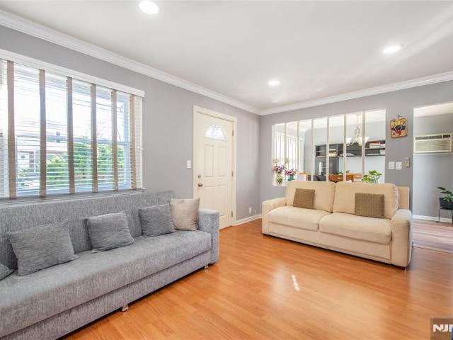175 Hillside Avenue
