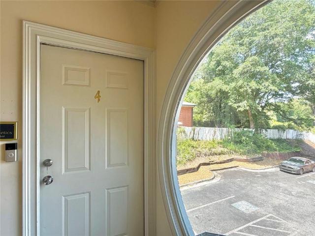 175 Langley Drive E4