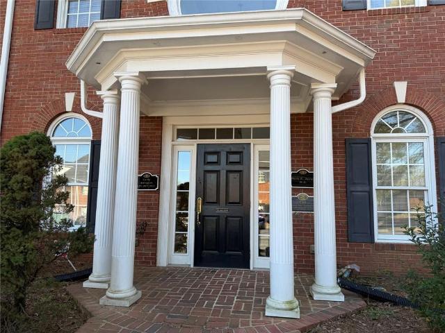 175 Langley Drive E 2