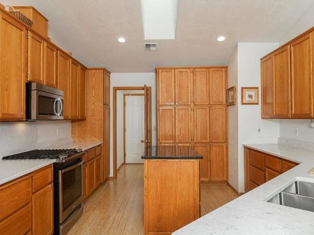 175 Morris Ln, Grants Pass, OR